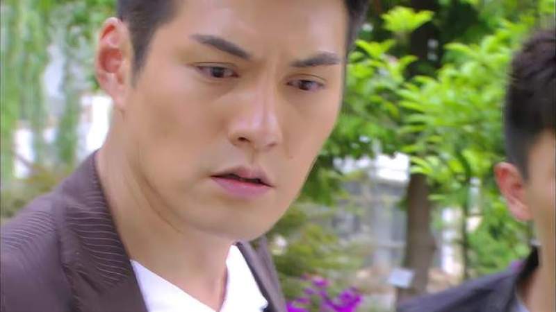 离你有多远:总裁和人打斗,被身旁美女误伤,后悔却晚了