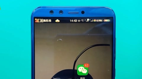 教你1招,把手机信号改成自己的名字,电量显示变成彩虹色,个性