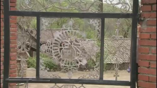 小算盘和宝乐婶和解,全村的人都来了,真是皆大欢喜