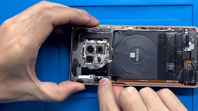 在洗衣机里洗了半个小时的华为手机,还能保住资料吗