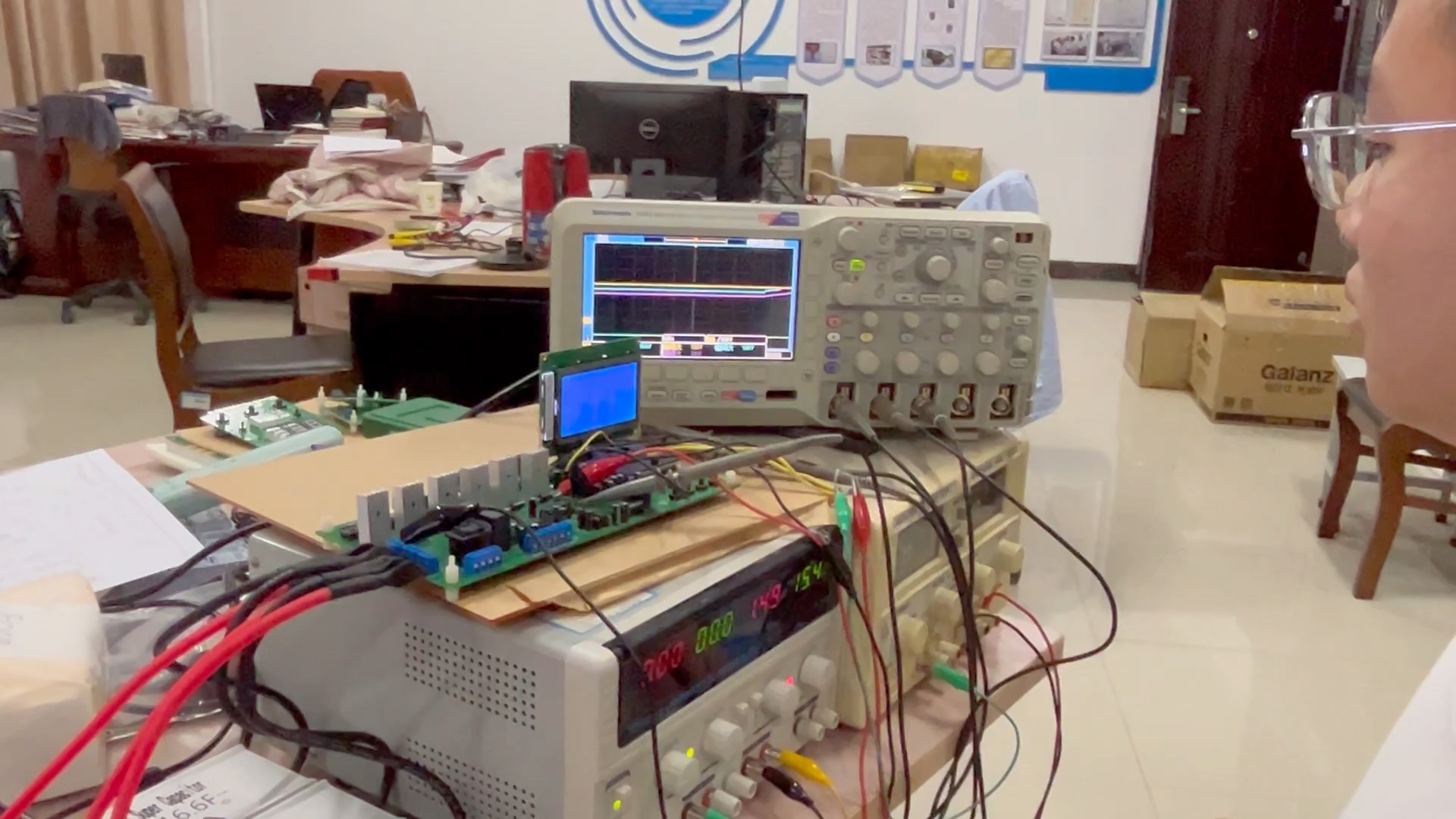 超级电容冗余容错储能系统-通电测试