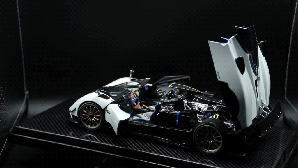 1:18 LCD帕加尼zonda hp 汽车模型