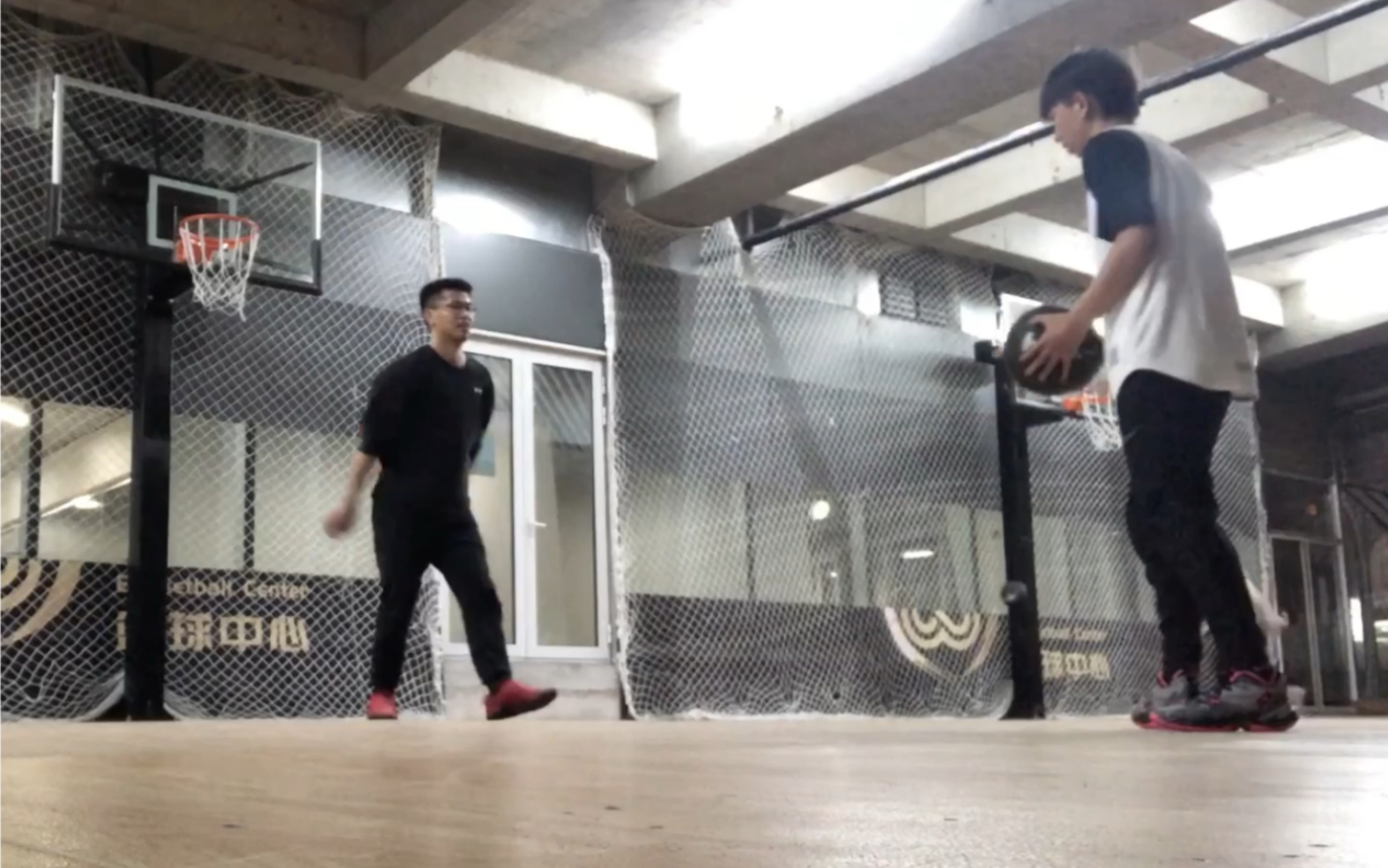 ...0002 篮球三人轮换1 on 1养生实战记录 #运球过人突破投篮上篮后撤步