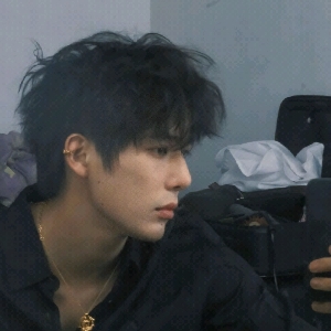 爱吃小蛋糕的李老三 