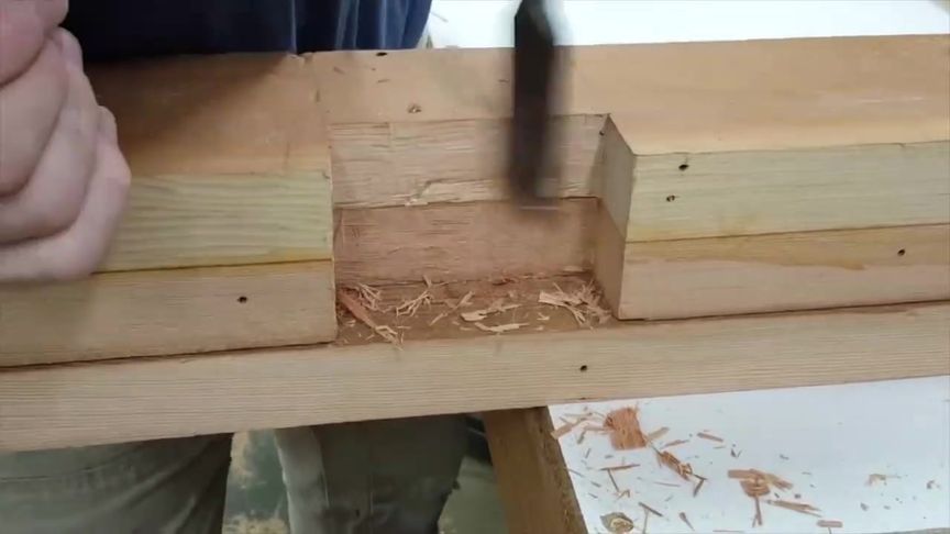 一张相当结实的木工桌的制作,全实木,胜在结构简单