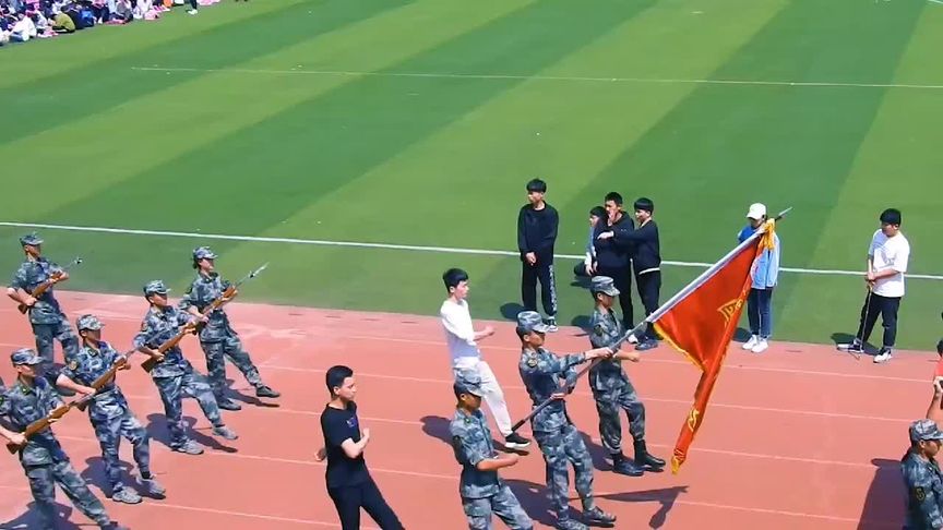 备战运动会倒计时9天 :护旗方阵训练#国旗护卫队