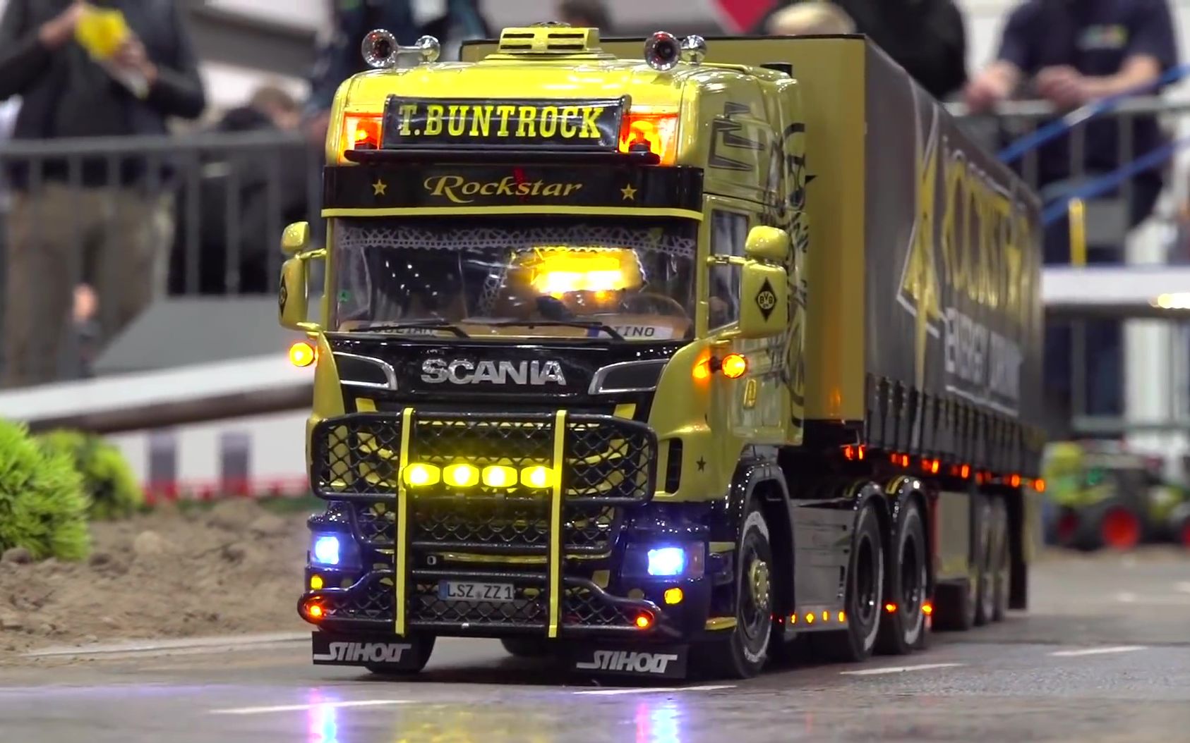 卡车RC模型聚会,许多超逼真的RC卡车,工程机械,斯堪尼亚,曼恩