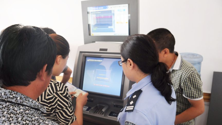 交警提醒:3月1日起车子不实名认证,交通违法无法处理,相互转告