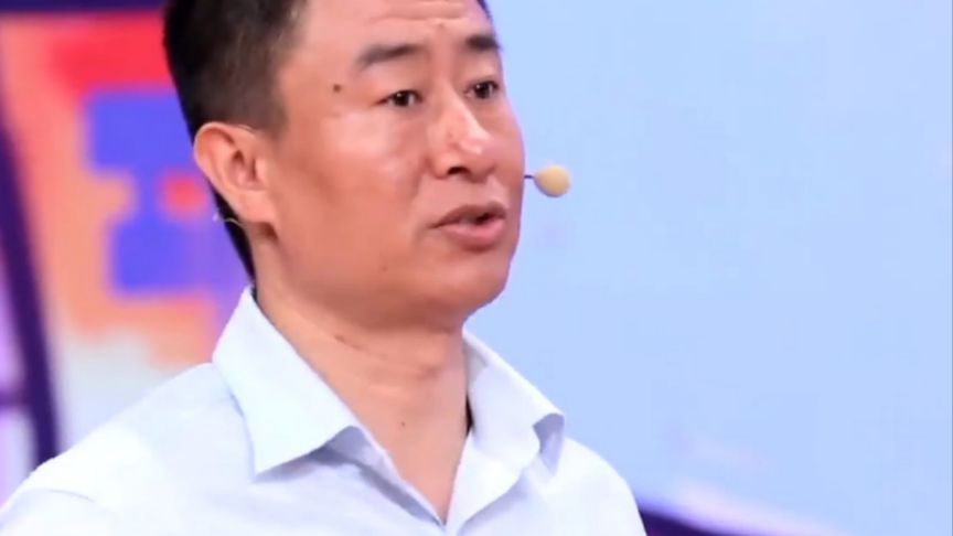 物业管理停车收费,两年赔了15万,既然如此管他干嘛?丨向前一步