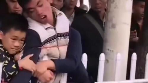 被狗咬了要及时打疫苗,不然就像这样