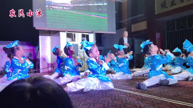 农村幼儿园节目演出,孩子们表演传统文化,感动人心