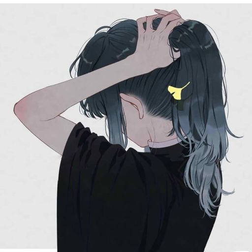 扎马尾的灿灿 