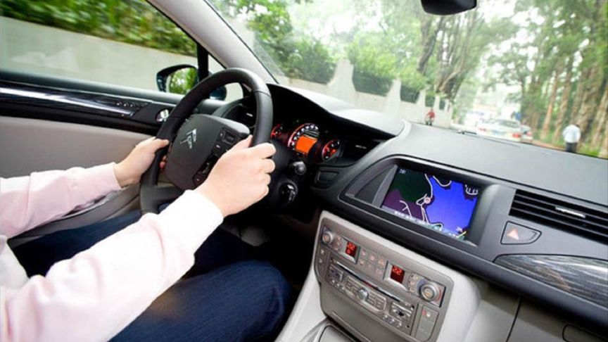 新手开车上路,切记忘掉教练教的这几点,别不听劝,等出事就晚了