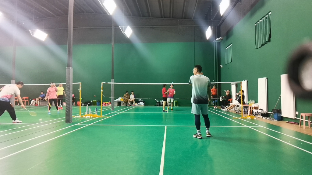 羽瑞飞凡之木木带我混双站位挑战小宏,惜败,木木厉害了