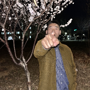 年轻人李明泽 