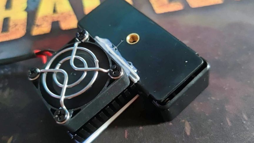 炎热的夏季,自制一个手机散热器给手机消消暑!