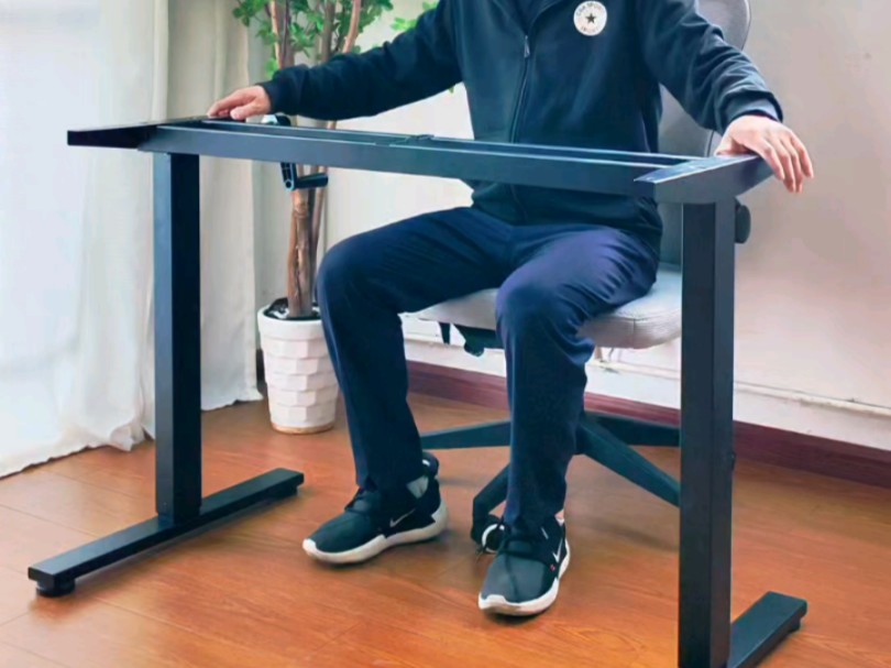 手动升降桌架让DIY升降学习桌变得简单!升降学习桌越来越成为孩子...