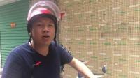 开电动车为什么要戴头盔? 摩的师傅说出了辛酸的理由