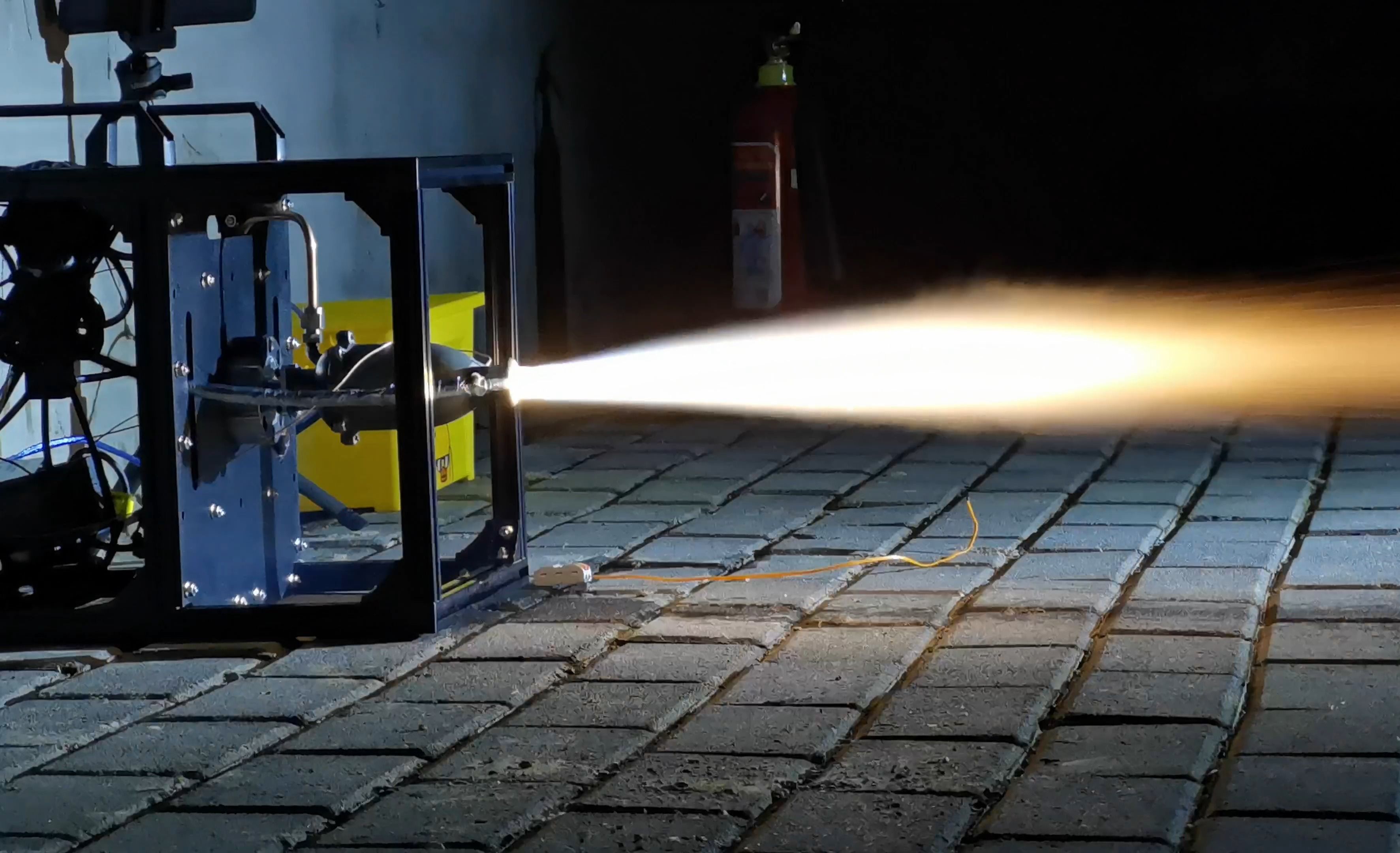 自制微型可变推力液体火箭发动机:基于3D打印、电泵循环、再生冷却...