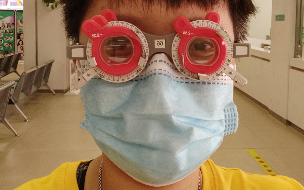 如何挑选适合自己的眼镜?半小时教你看懂镜片参数,阿贝数,折射率,...
