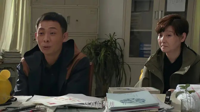 九部的检察官:未成年观看黑帮电影,竟模仿恐吓诈骗,雷旭看傻眼