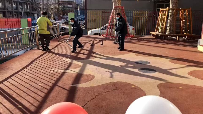 校园保安器械练习,钢叉想叉哪里自己说了算#器械训练