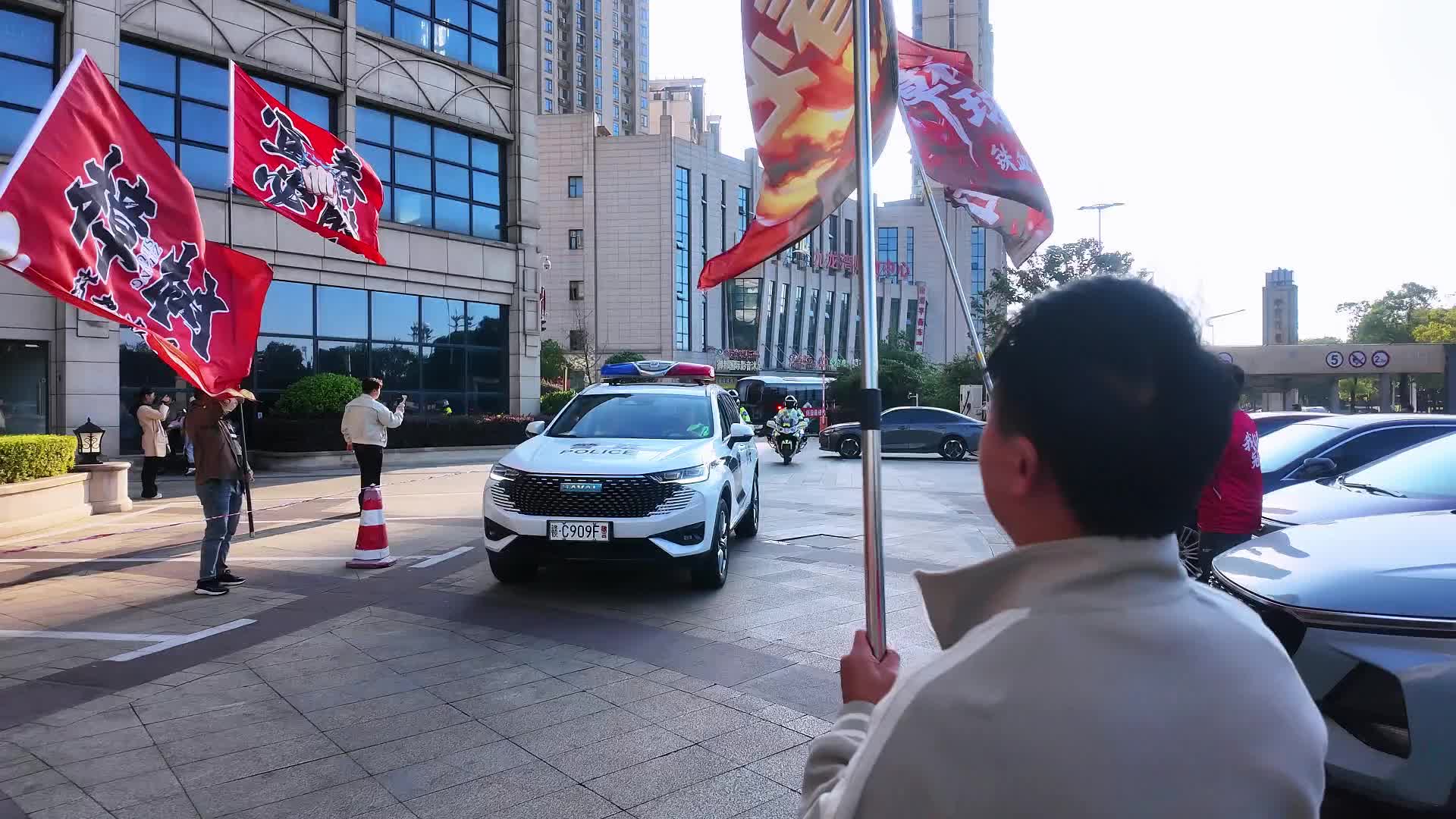 #勇敢坚持自己的热爱吧 #赣超#随拍 当热爱成为刻入骨髓的信仰,当...