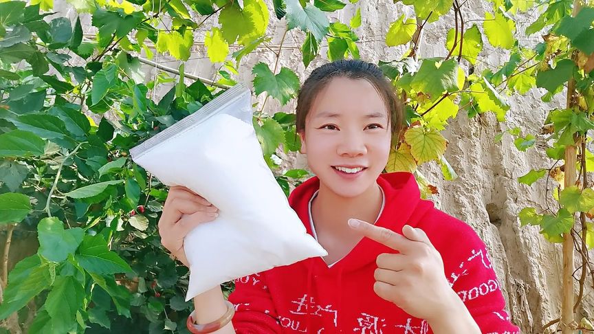 尿素正确的使用方法,用作3种肥料,不浪费,还能提高肥效