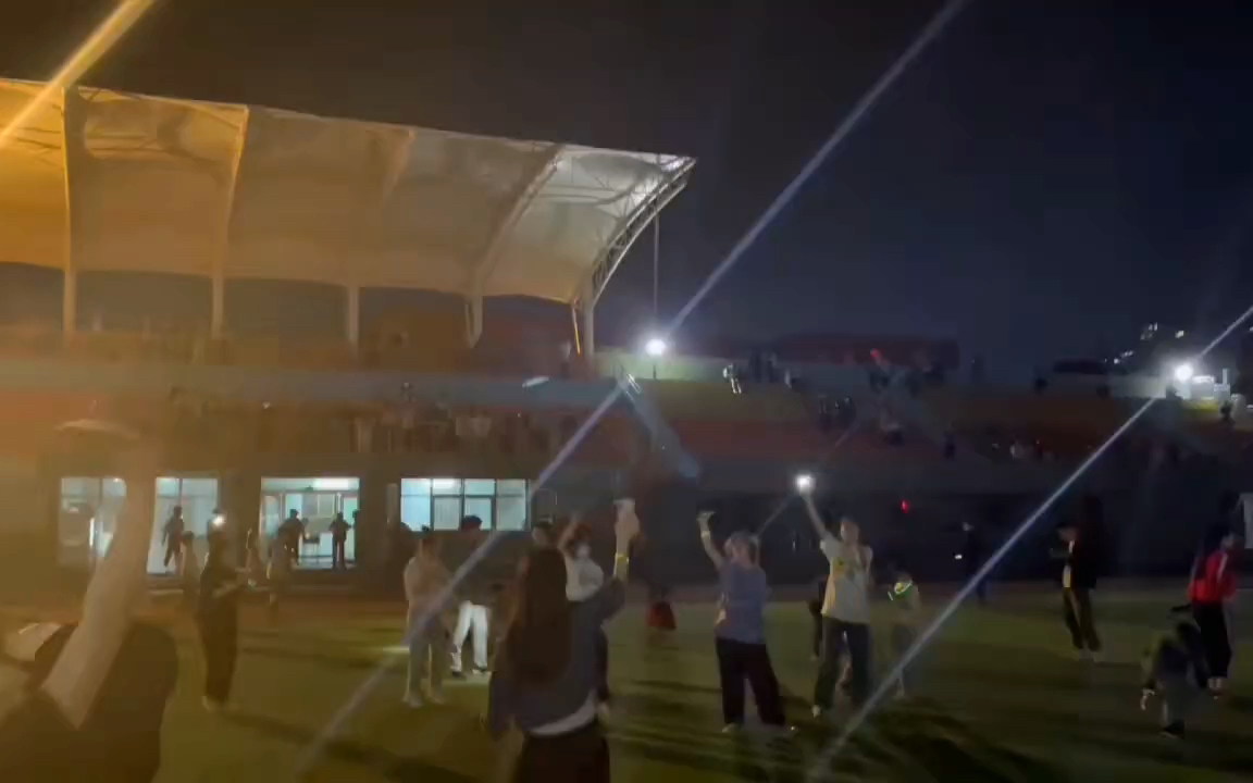 当代大学生疫情封校的活动