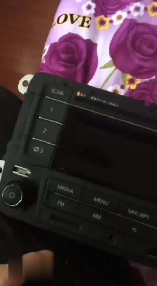 提车时换下的CD机,都不知道怎么用。【来自懂车帝车友圈】