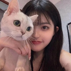 秦一呀 