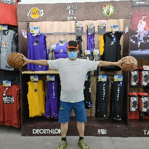 还需要再努力大叔 