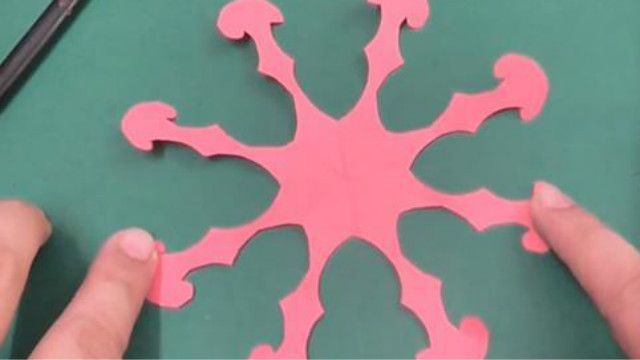 儿童剪纸视频教学:最简单的窗花剪纸教程,和孩子一起学习民俗