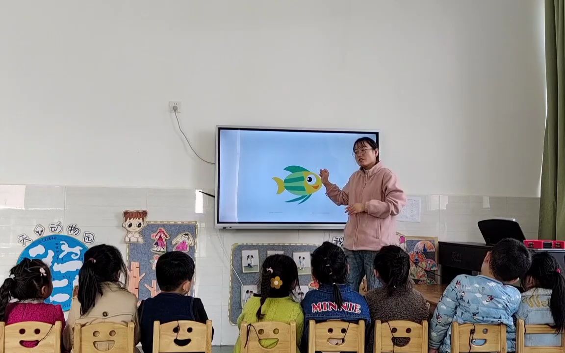 幼儿园公开课|小班音乐《小鱼游》课堂实录
