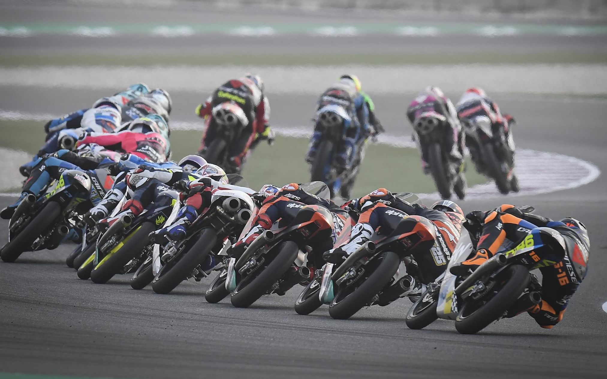 【2020MotoGP】三分钟带你快速回顾卡塔尔大奖赛——星空下的揭幕战