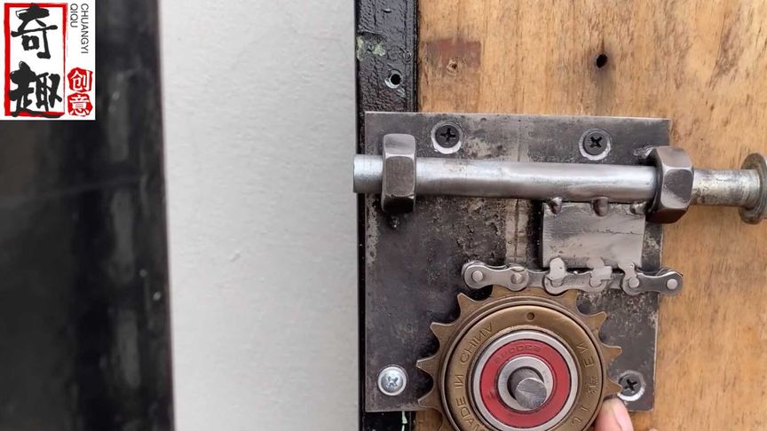 利用简单材料,制作门锁,几十年都不会坏,连小偷都打不开!