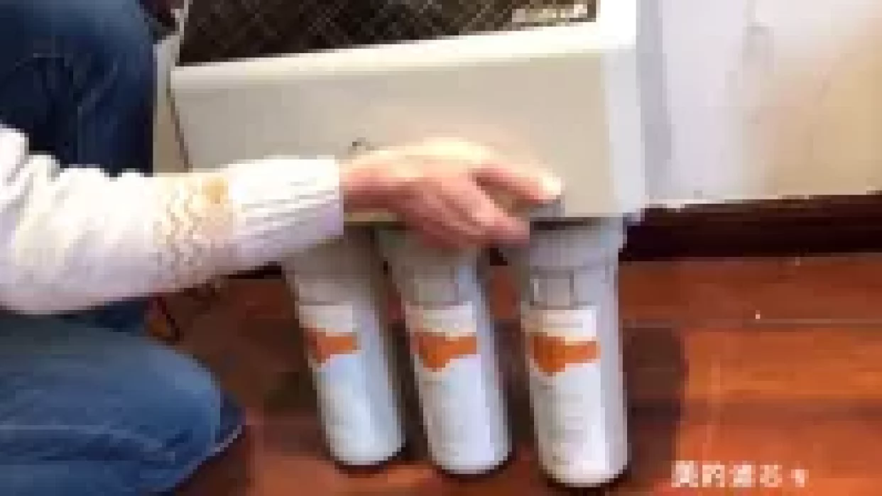 美的净水器10寸滤芯MRO101-5 MRO101-5等等更换(分体式RO)
