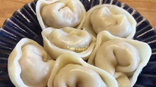 钓鱼佬做饭引全村围观!美食出锅瞬间,鱼竿忘了但值了