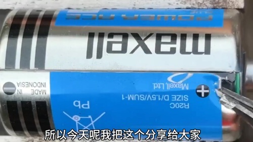 老外用干电池制作了一个电焊机,焊接不锈钢太好用了,快来学学吧