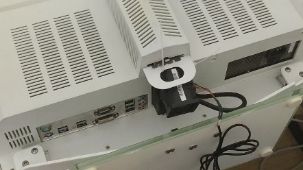黄鱼挂上去的板尤内存条卖掉了。拆开一体机给你们瞧瞧自己diy都装...