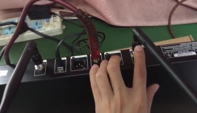 无线麦克风怎么连接音箱