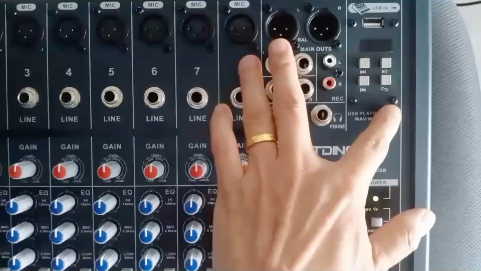 MS812FX调音台怎么切换蓝牙模式