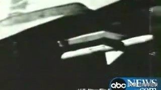 【美国军机拍摄,南海撞机事件王伟驾机与美军对峙画面】