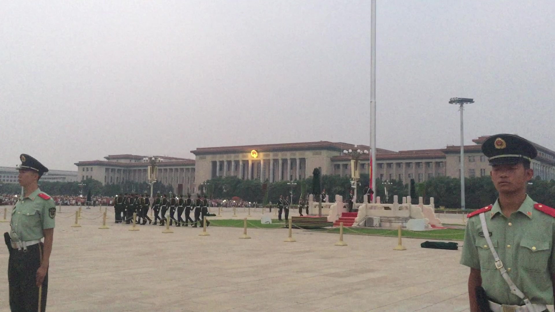 我和国旗最近的一次 天安门广场升旗仪式(极近距离) 2016年