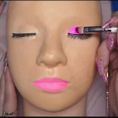 沉浸式假人化妆 