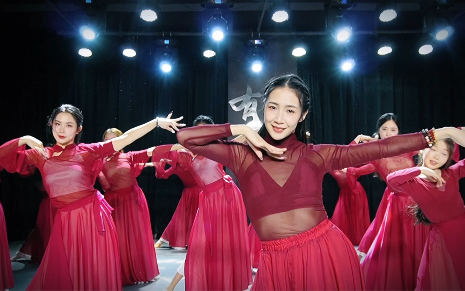 《卜卦》这支舞真的是太美啦～ 年会安排上.