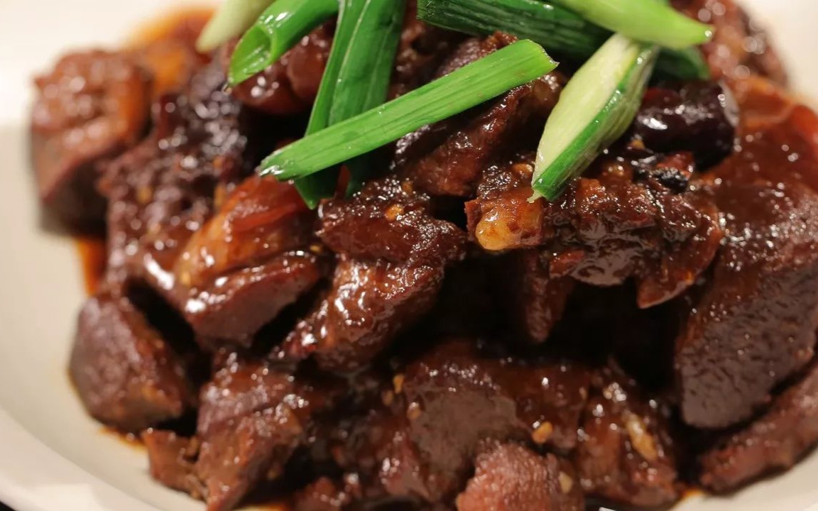 【红烧羊肉】红烧羊肉不膻又滋补,大厨有绝招!