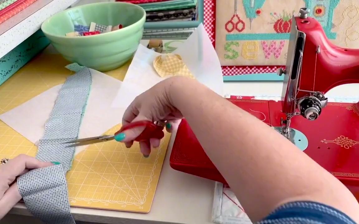 「拼布教程」零碎布料制作漂亮的抱枕