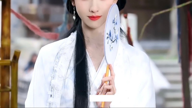 ...的镜头语言成功了,导演想通过镜头传递给观众的信息观众接收到了!