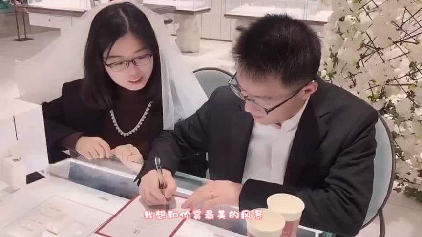 自从遇见你,我便开始留意橱窗里的DR钻戒,2200天后